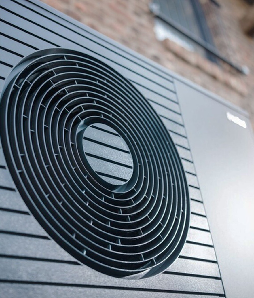 Vaillant Set 8000044746 Luft-Wasser Wärmepumpe aroTHERM plus 55/8.1 mit ...